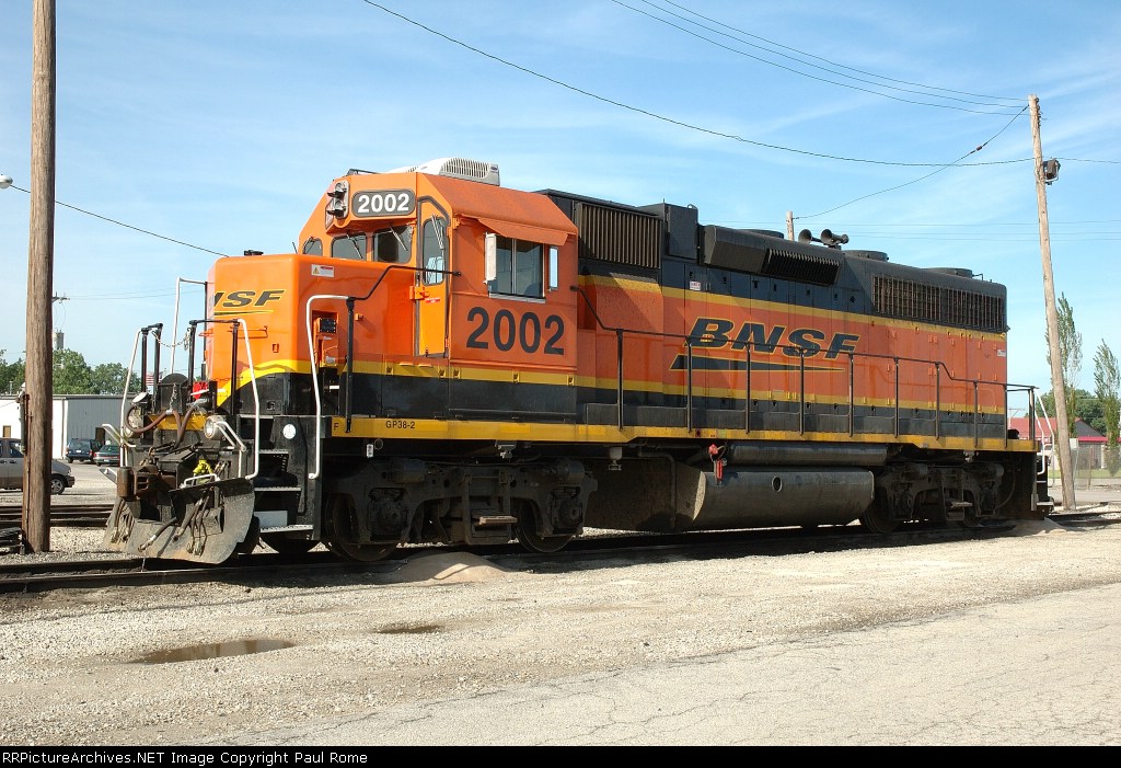 BNSF 2002, GP38-2, NRE rebuild from GP40, sits at Eola Yard